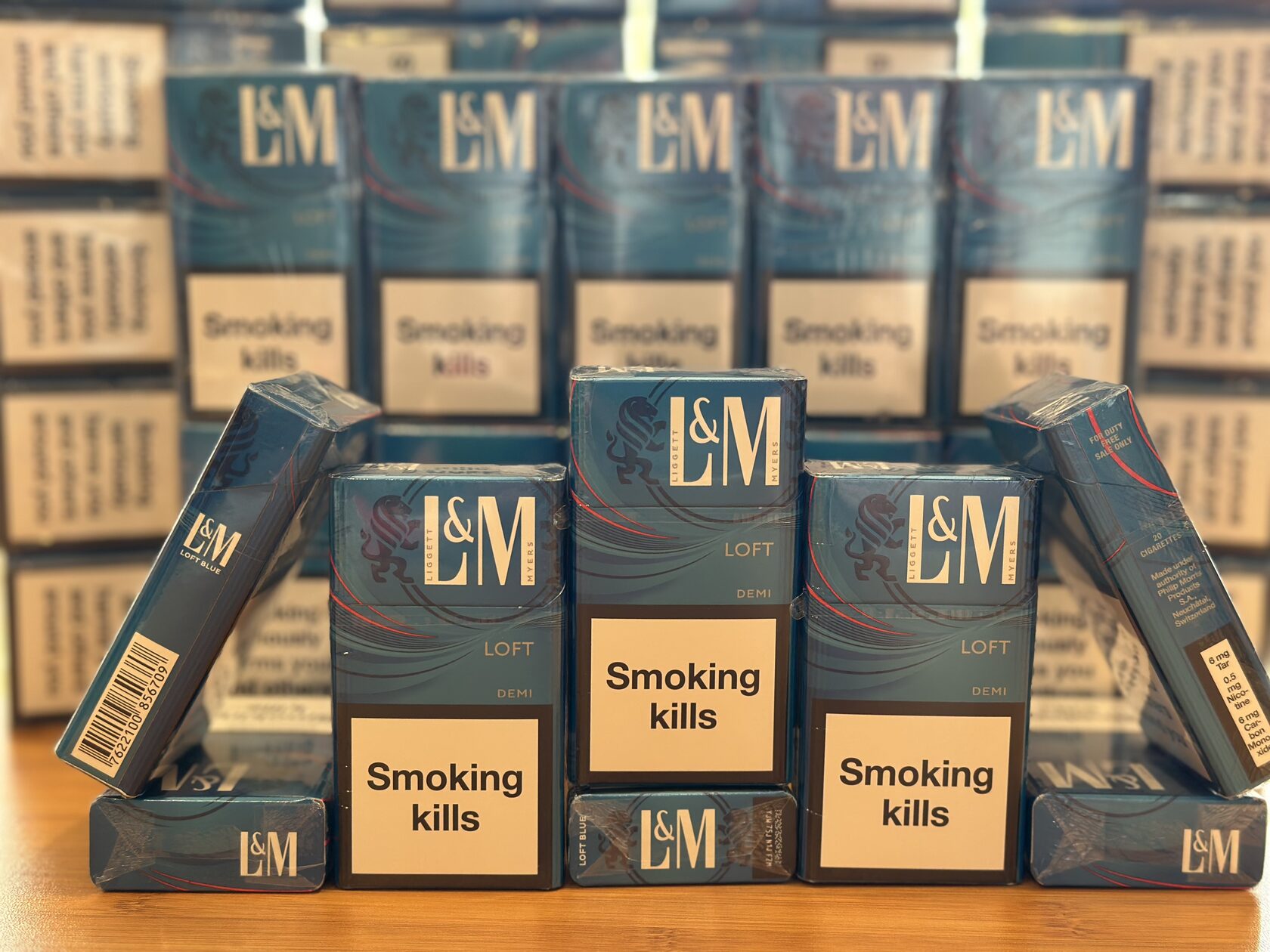 Купить L&M Loft Demi дешево блоками — Tobacco-Shop Украина