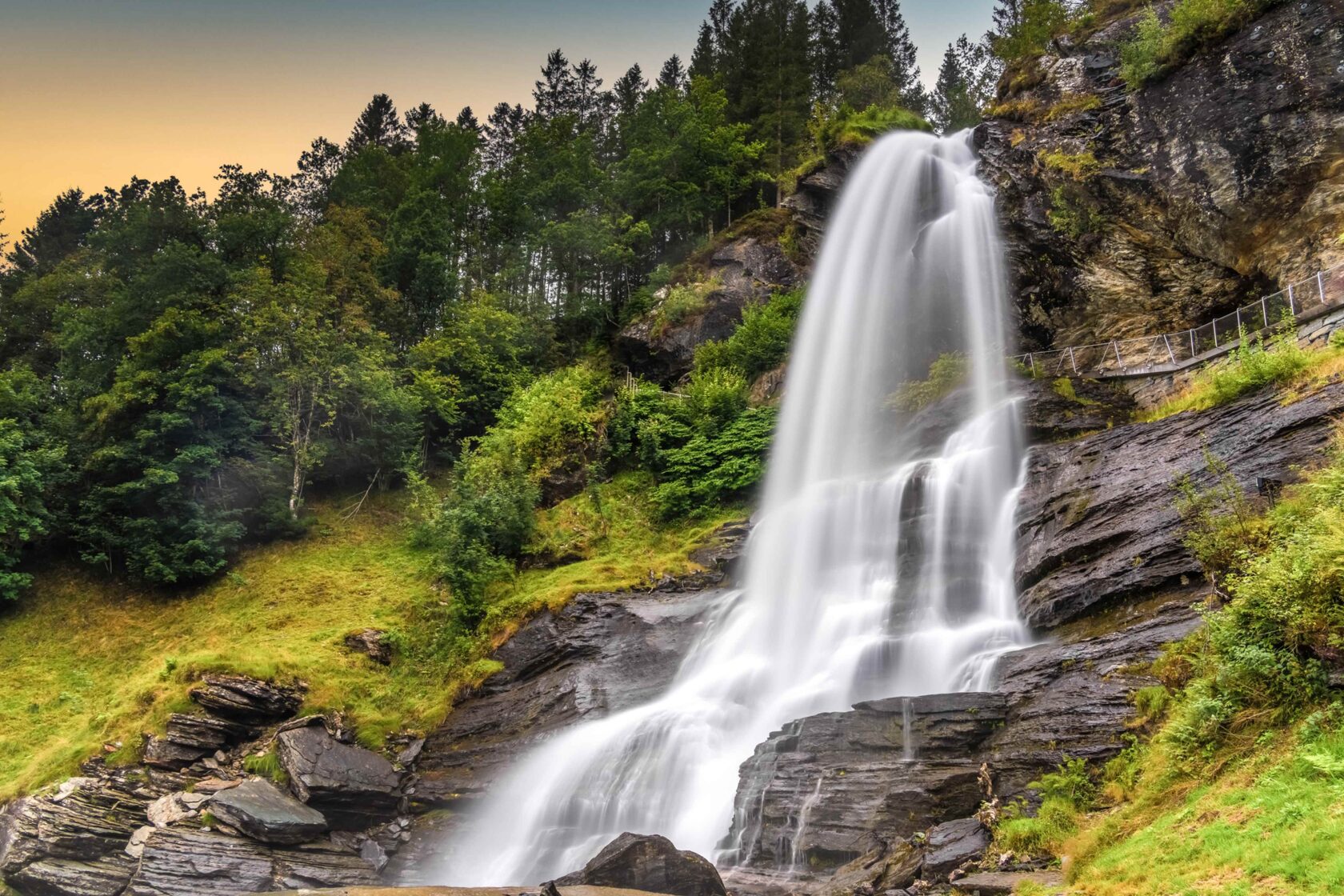 Top 10 Best Waterfalls in Norway You Shouldn’t Miss