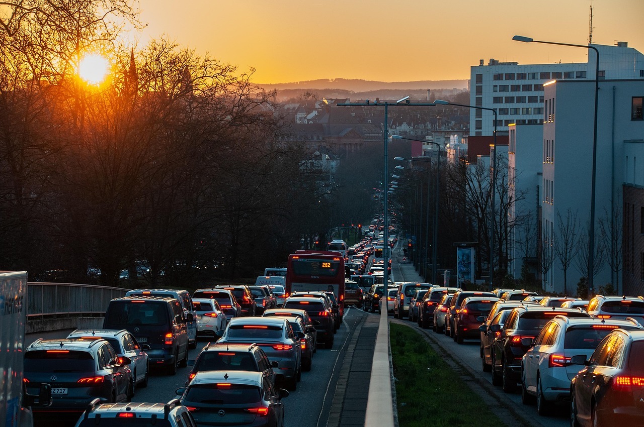 The top 20 locations with the world's busiest roads | DiscoverCars.com
