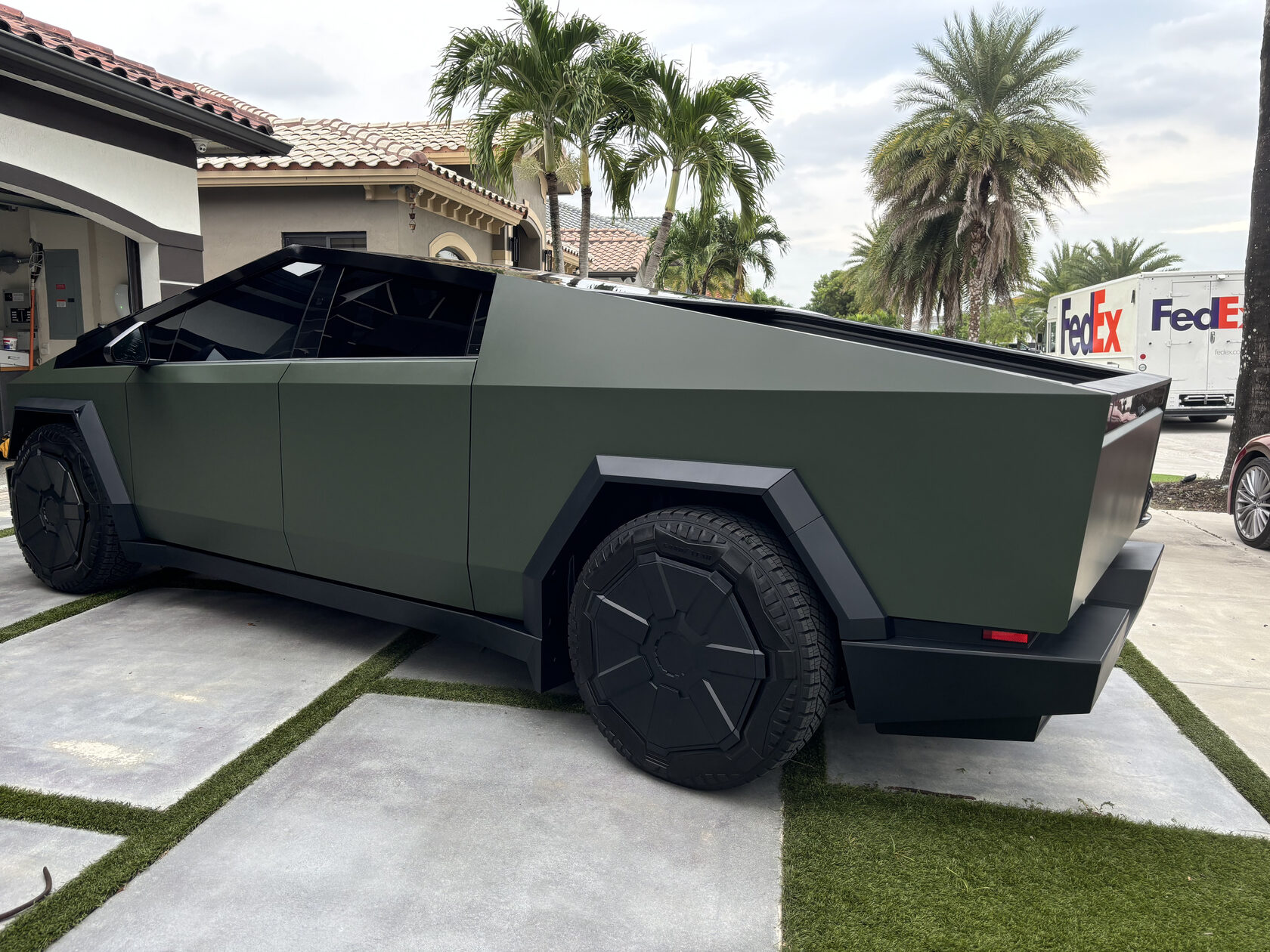 Cybertruck Wrapping Service In Miami | Tinting, Ceramic Coating, PPF