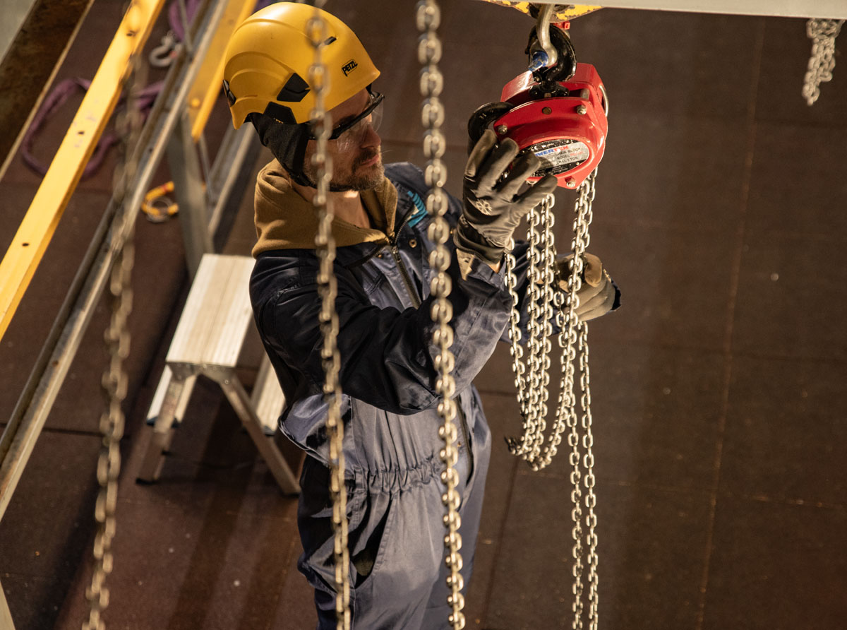 Rigger Competence Reassessment (code 9199) | OPITO