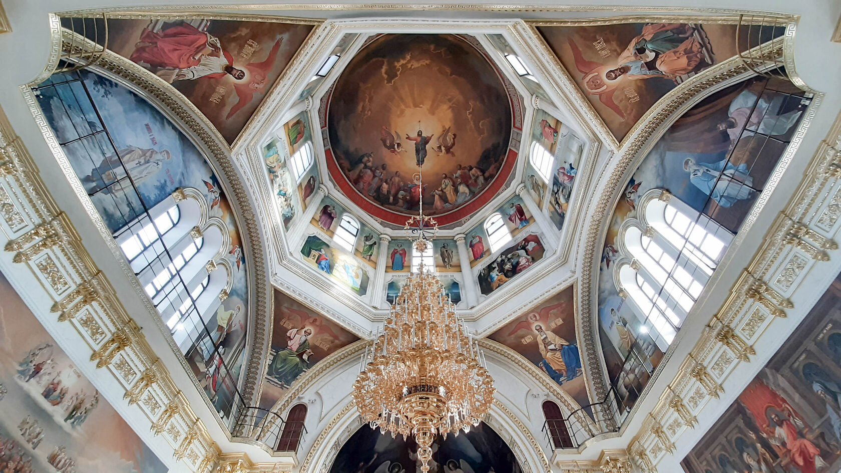 Création de Fresques Monumentales pour l’Église Saint-Spyridon ...