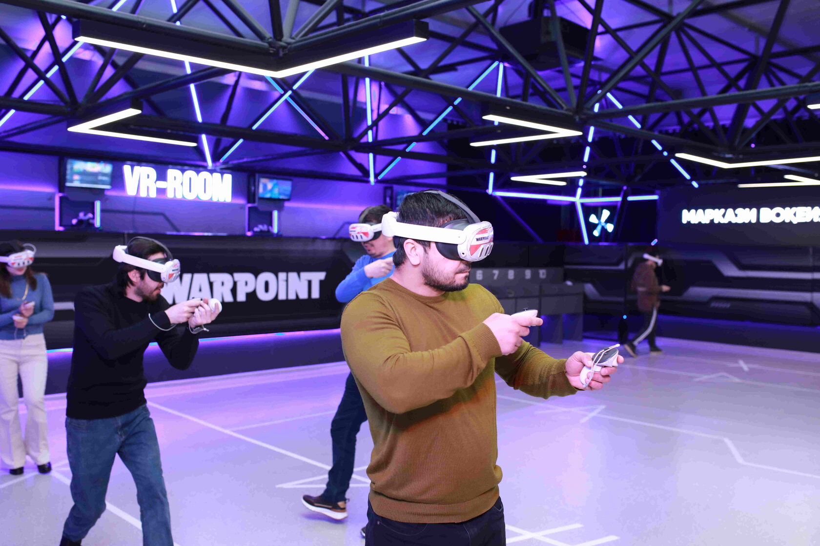 Клуб виртуальной реальности в Душанбе | Сеть VR парков WARPOINT