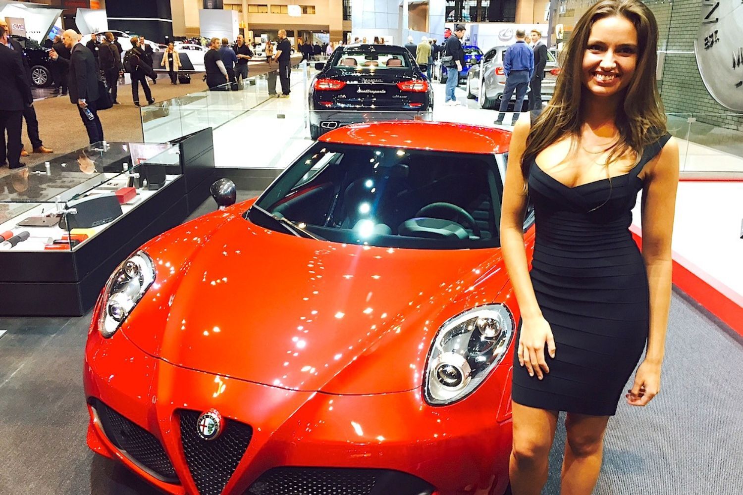Auto Show Models in Chicago - Best Car Show Models | Julia Valler Event ...