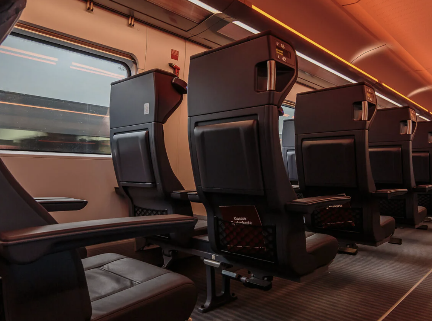 Chinese High-Speed Rail: Fuxing Hao Train