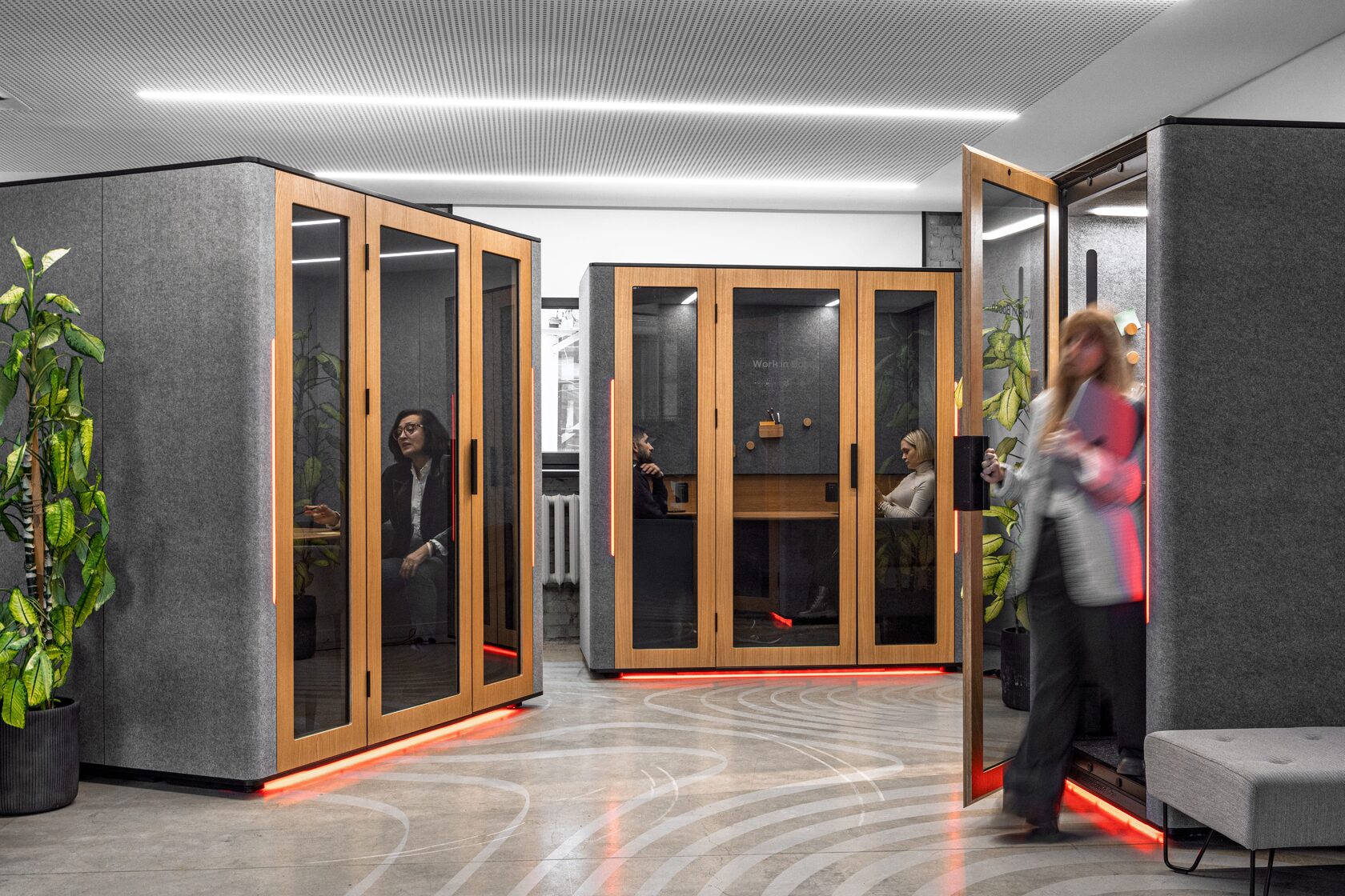 Two-Person Meeting Pod for Offices