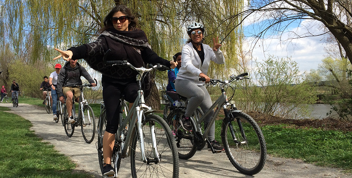 Prague highlights — classic city bike tour