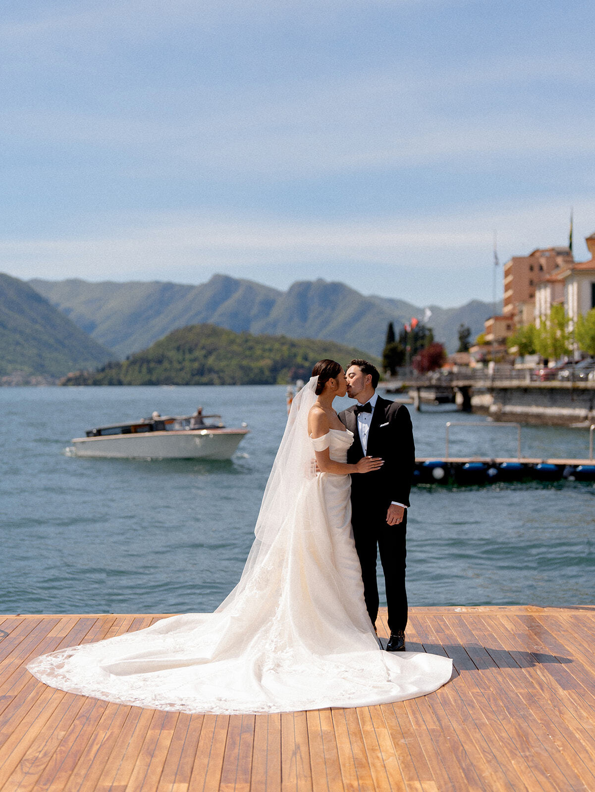 Roman Ivanov wedding and editorial photographer