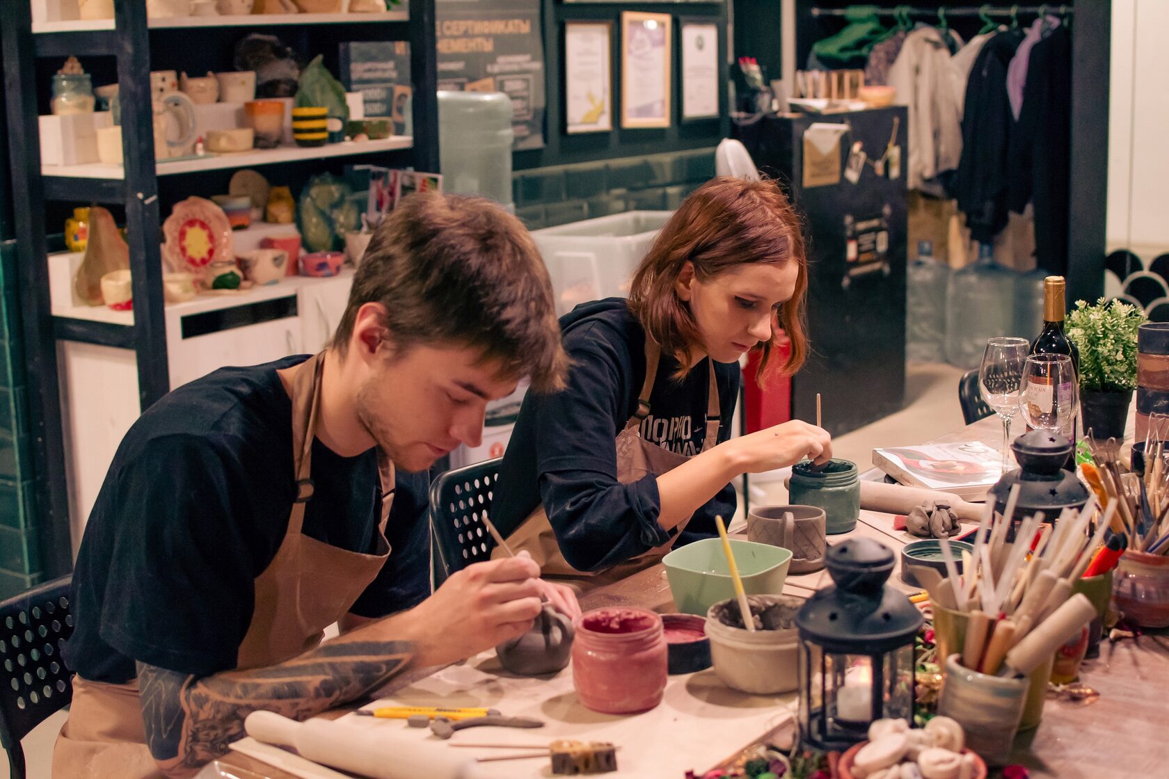 Date night pottery class for couples in Chicago