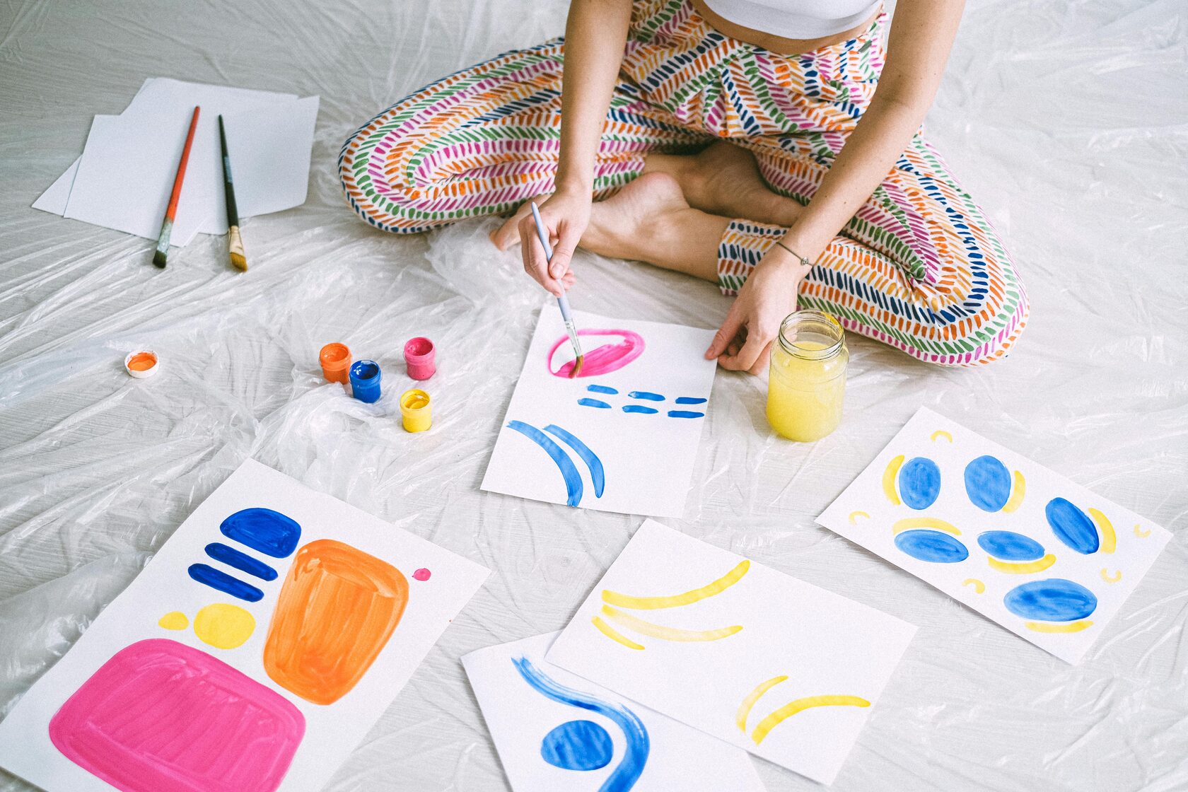 20 Creative Art Therapy Prompts for Anxiety and Self-Esteem
