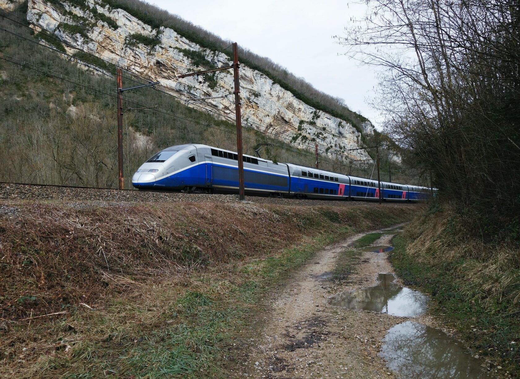 France High-Speed Rail: TGV Bullet Train