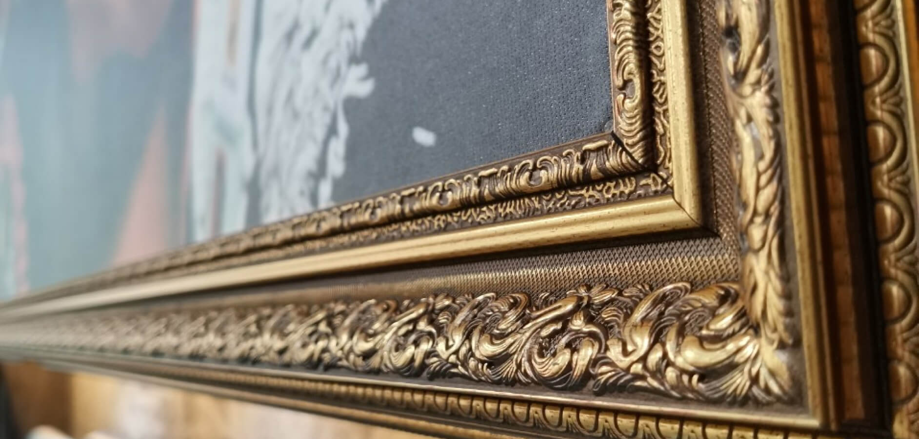 SWITZBERG™ | World's First Fully Automated Luxury Safe