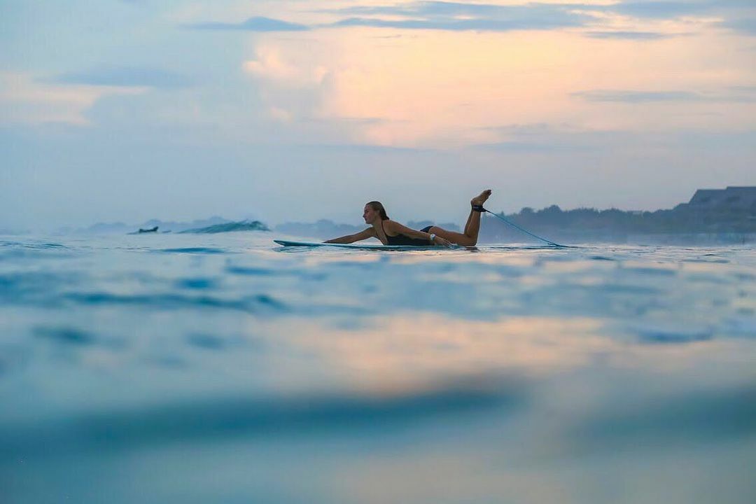 21 Surfing Tips and Tricks for Beginners: Learn How to Surf with Our Guide!