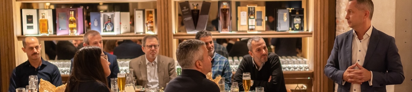 About W Restaurant - Meat, Wine & Whiskey