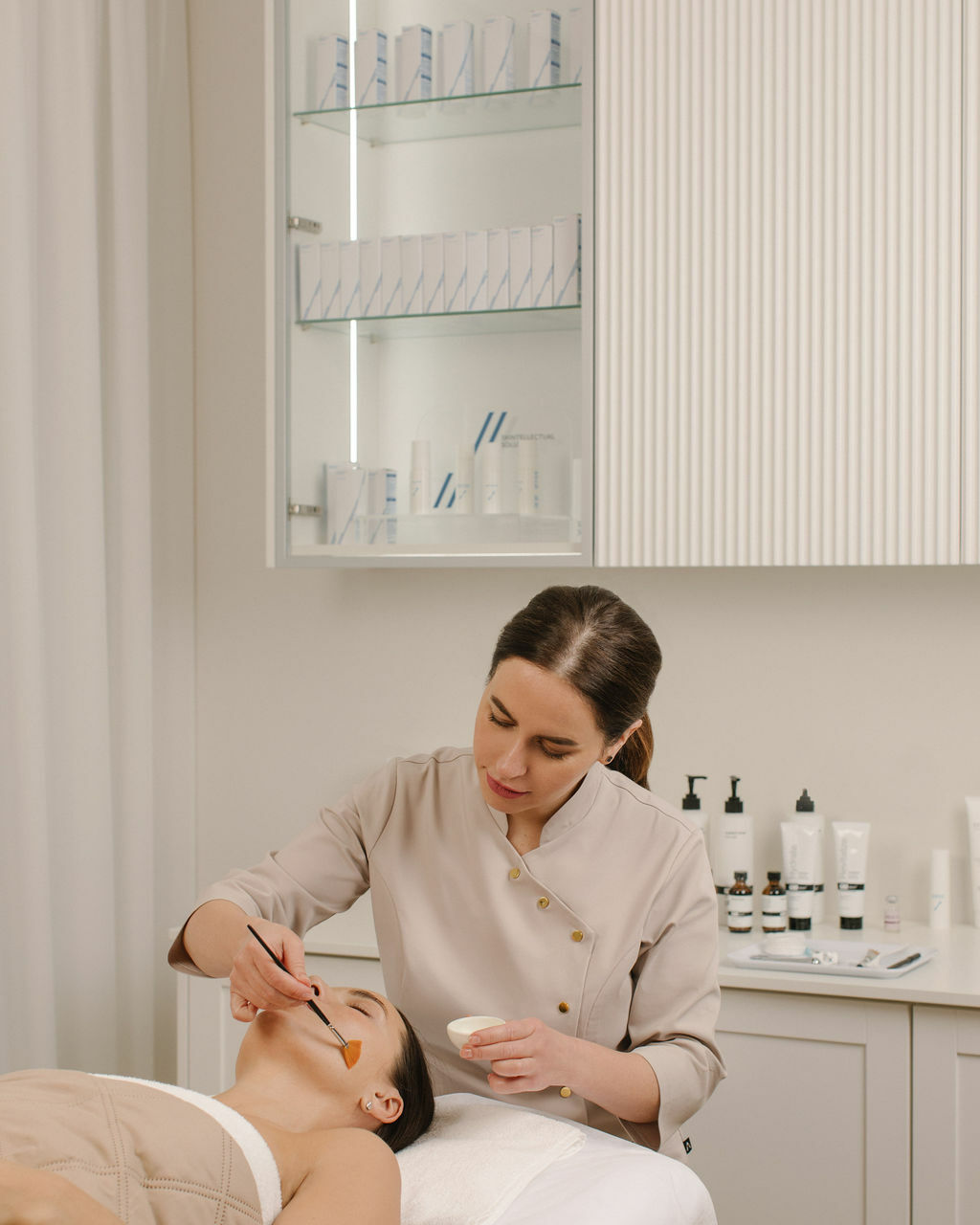 THE SKIN | Galvenā lapa