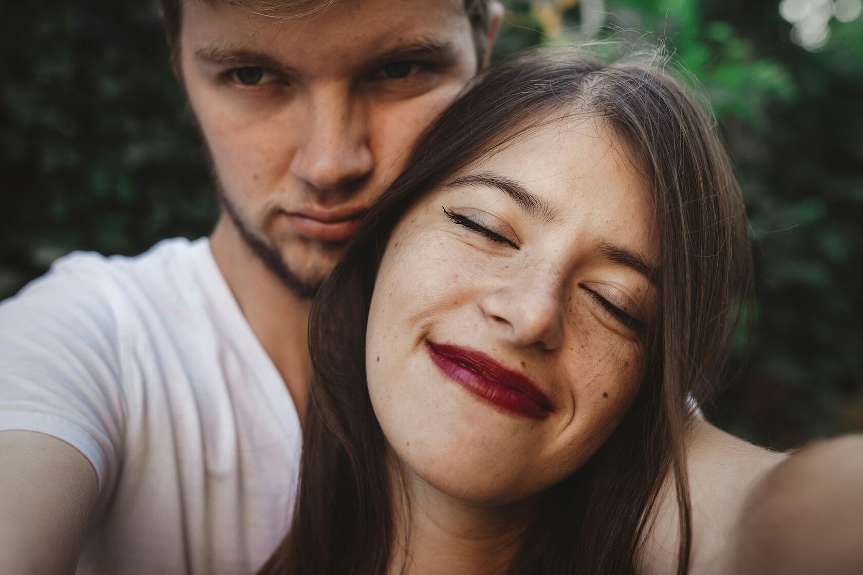 The Hidden Benefits of Parasocial Relationships: What Psychology ...