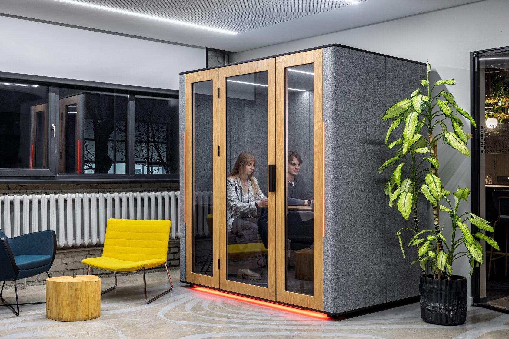 WorkBooth Four - The smart meeting pod for 1-4 people