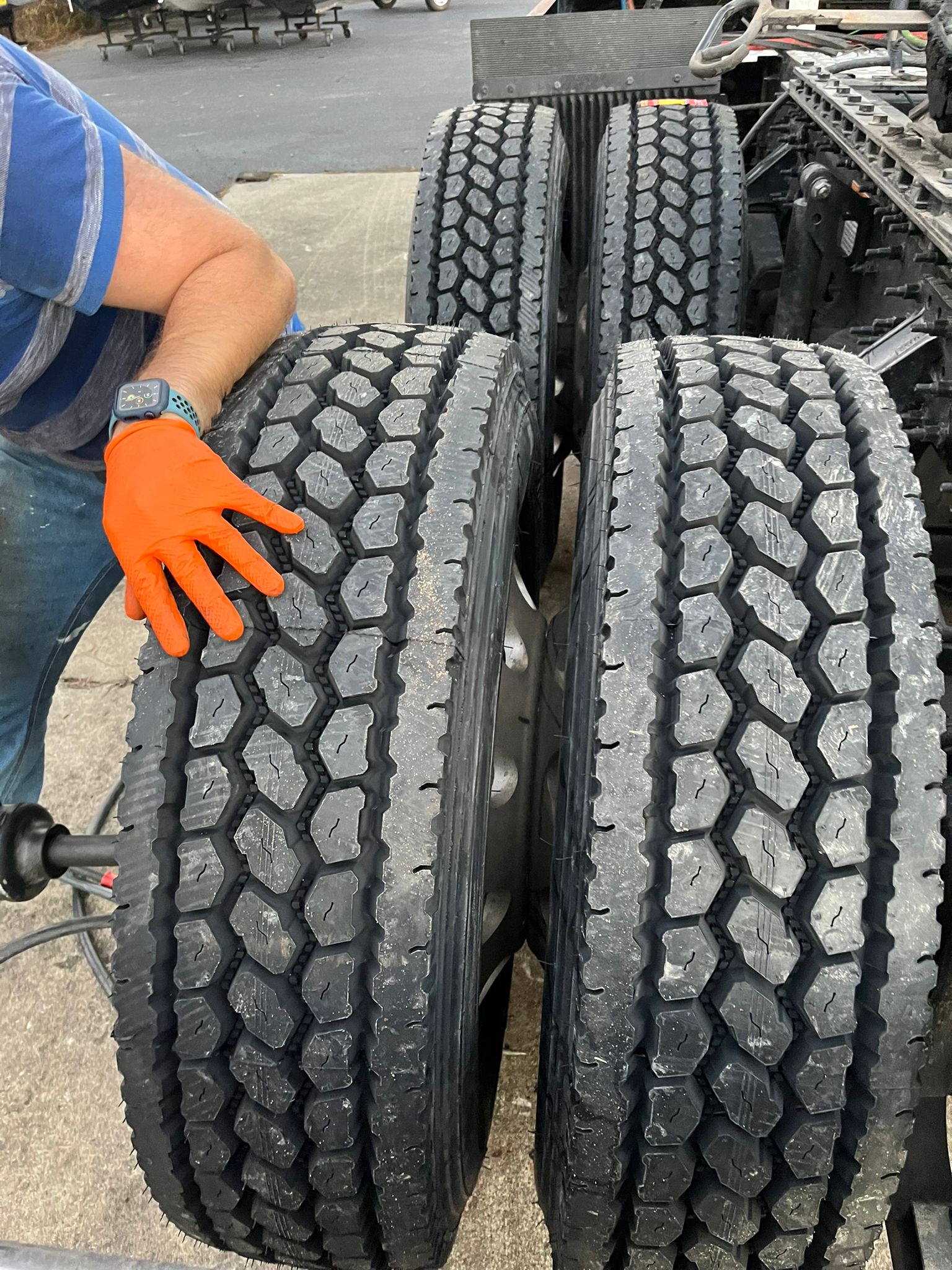 Looking for Mobile Truck Tire Service? Save Big on Commercial & Semi ...