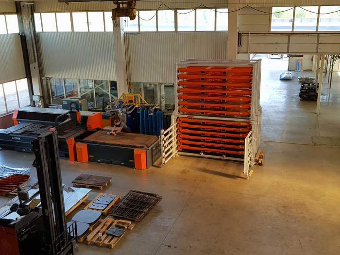 Racks for metal plates | RAXMET