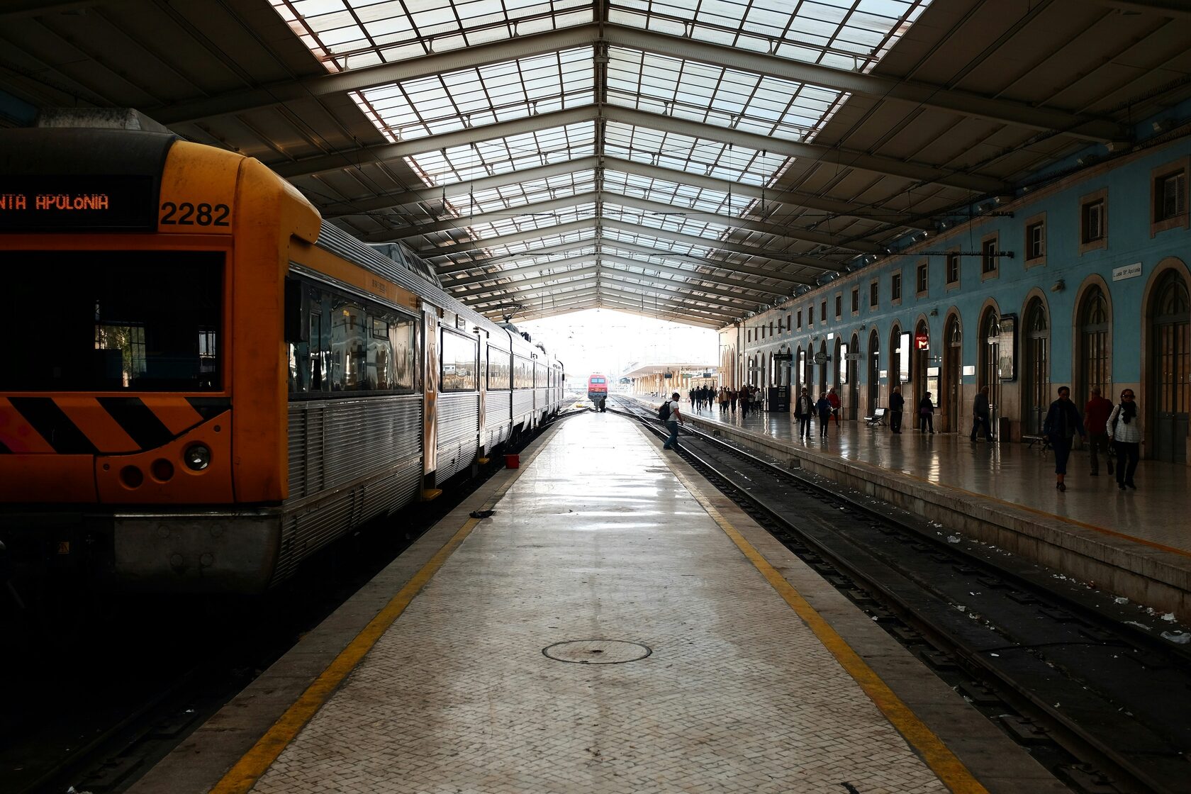 Lisbon Entrecampos Train Station - PORTUGAL TRAINS