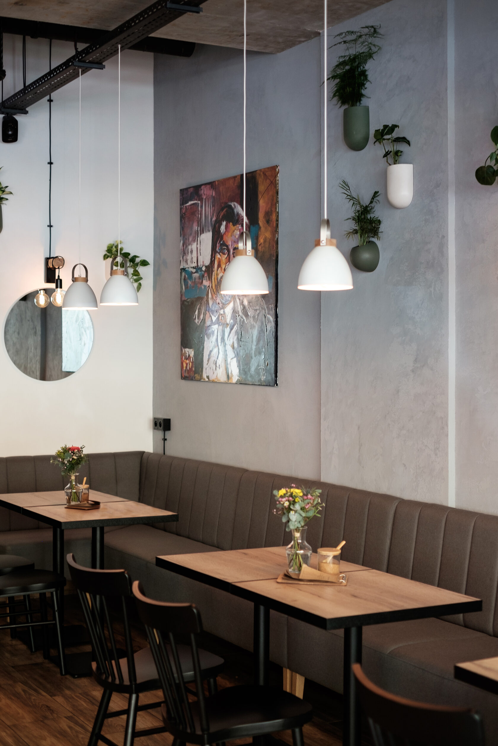 Interiér kavárny EAZY café :| intuit architekti