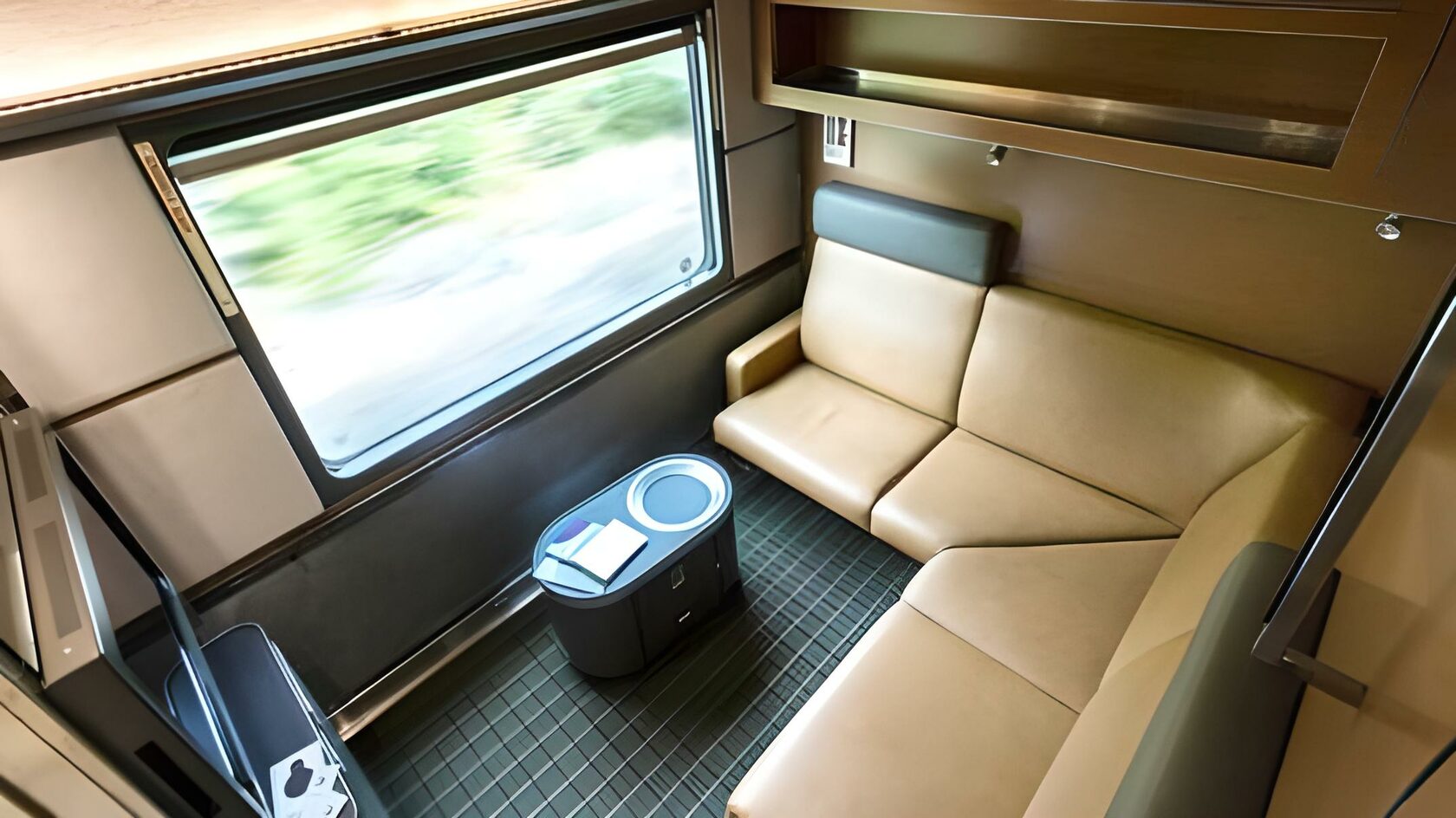 VIA Rail The Canadian Train Prestige Class Overview - CANADA TRAINS