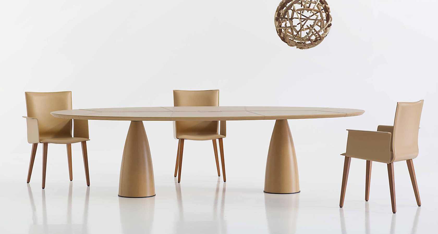 LEATHER UNO Meeting Tables