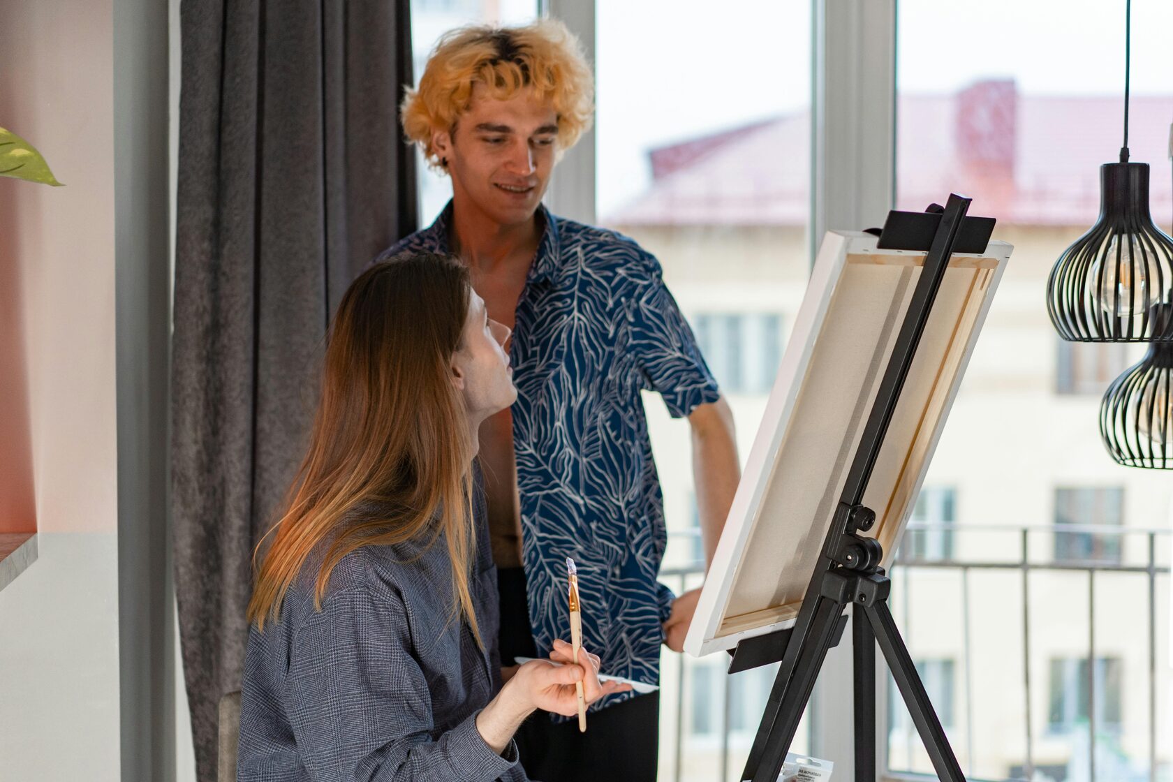 What Group Art Therapy Is and How It Works