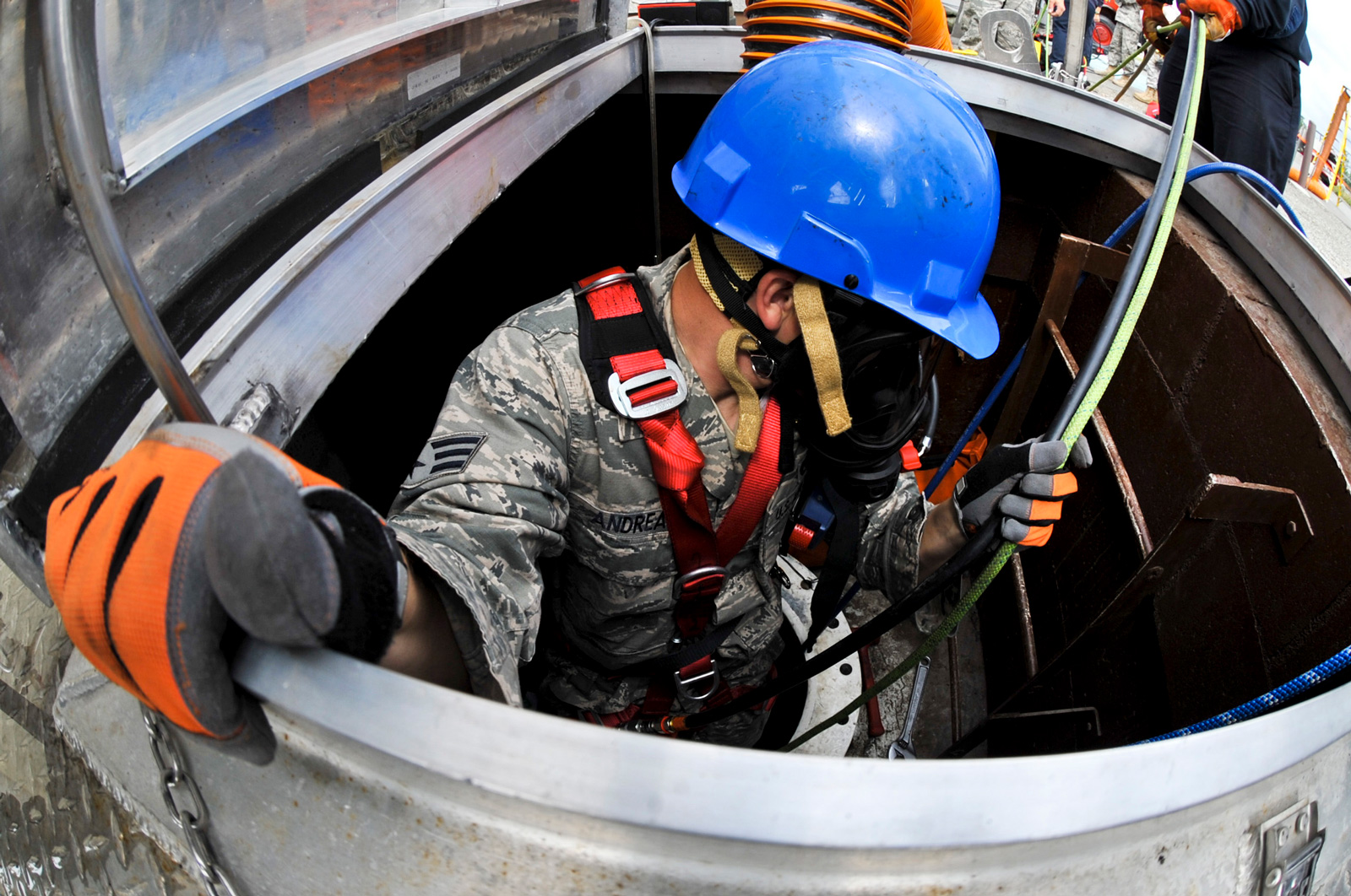 Confined/Enclosed Space Entry & Rescue Training