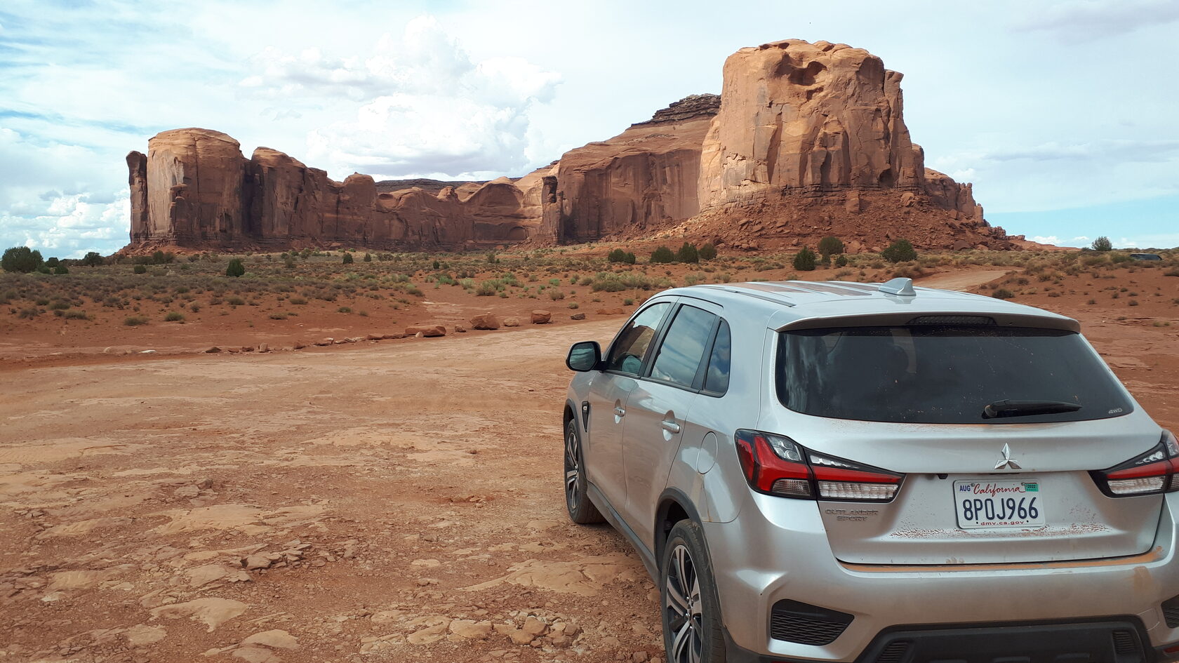 New road trip car tester job opening | DiscoverCars.com