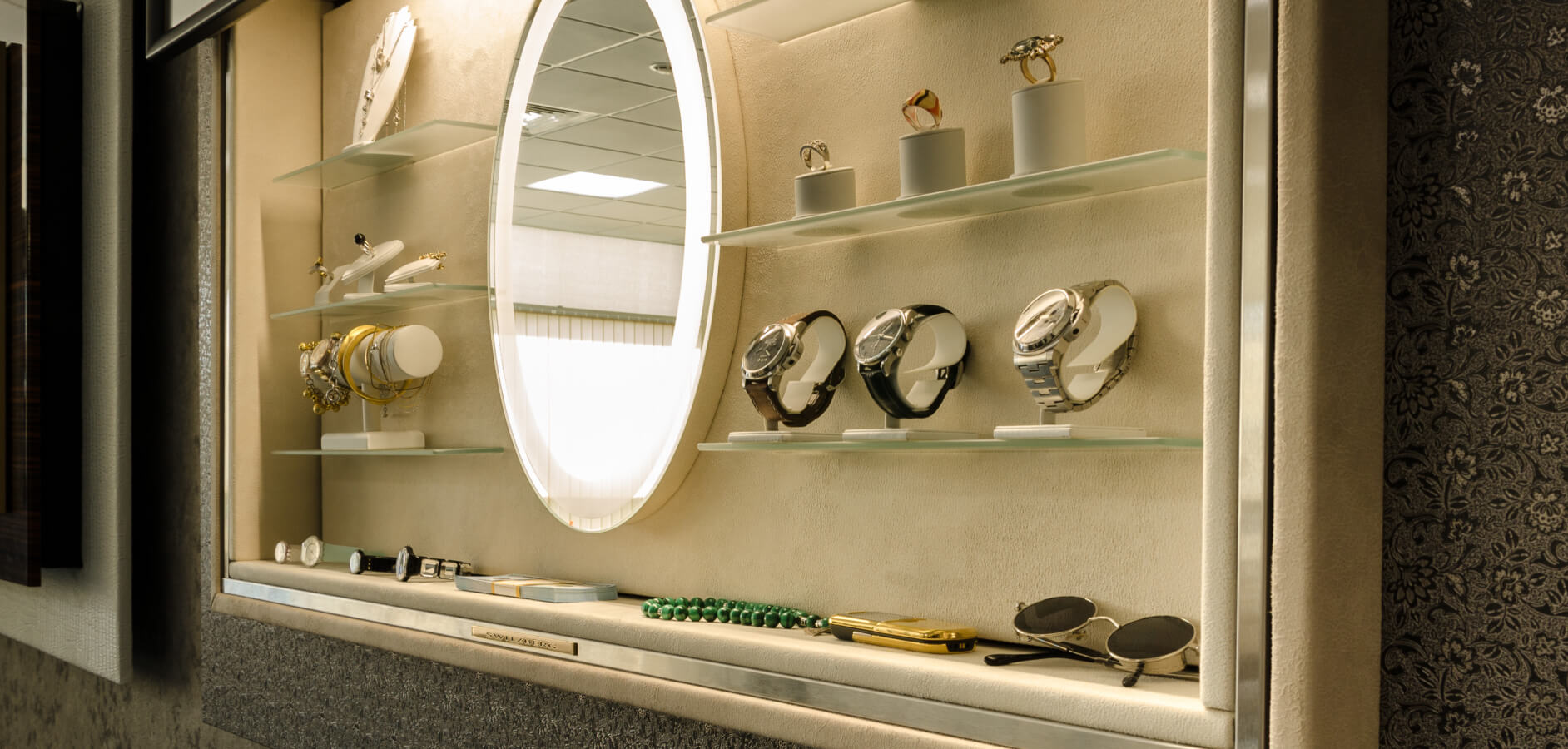 SWITZBERG™ | World's First Fully Automated Luxury Safe