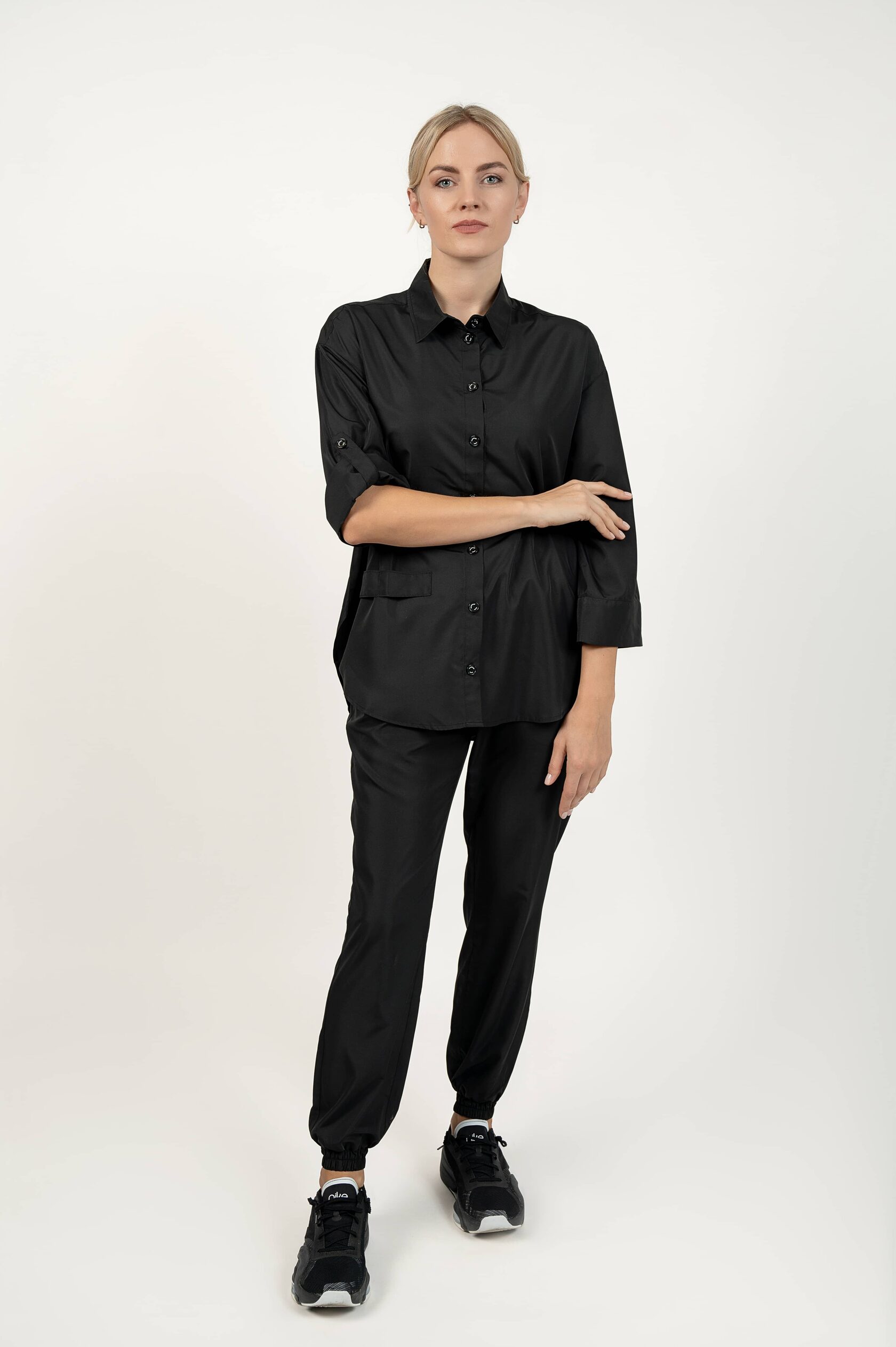Premium Hairdresser Uniforms – Bleach-Resistant Professional Workwear