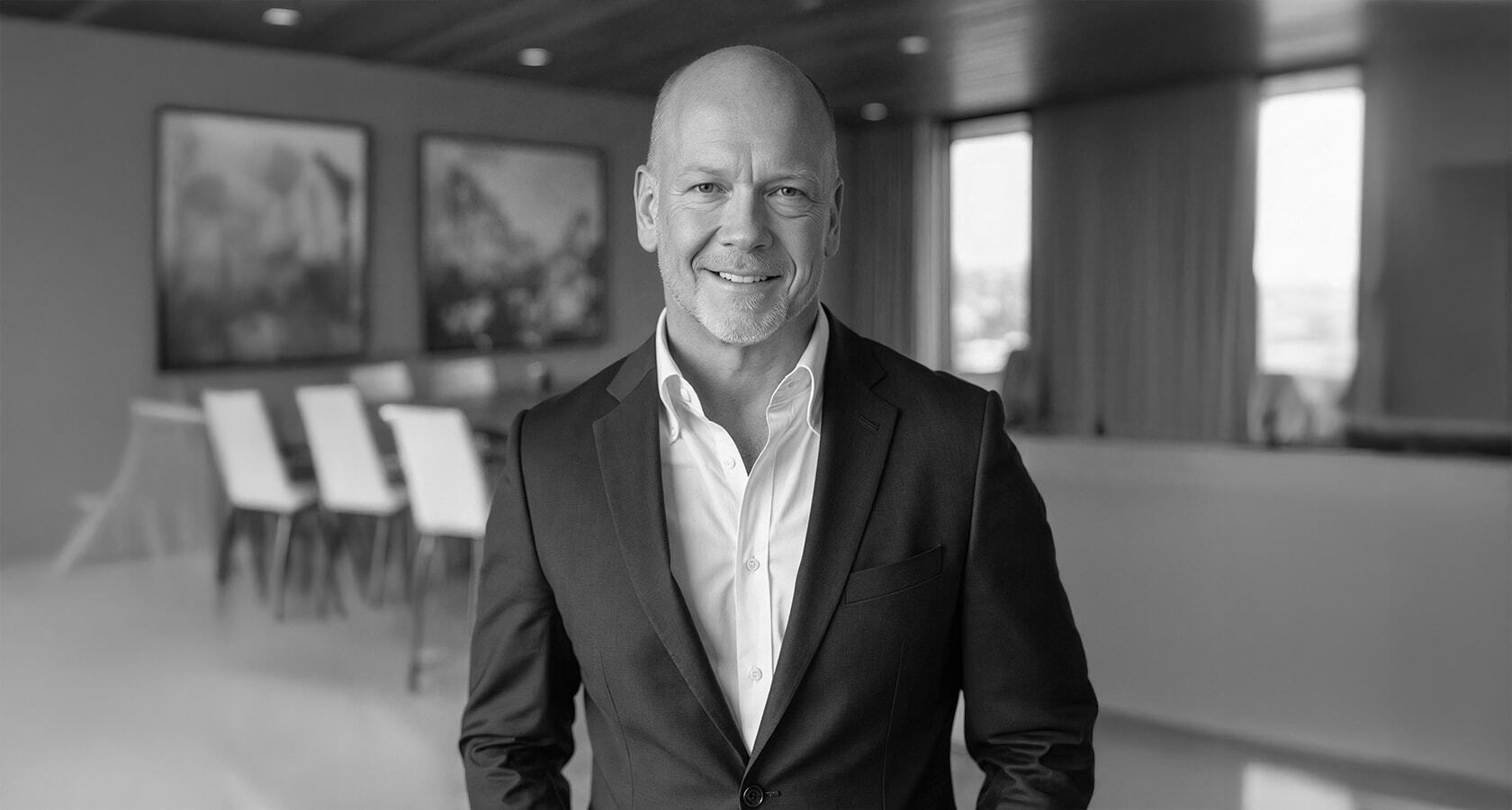 Contact | Mike McCooey