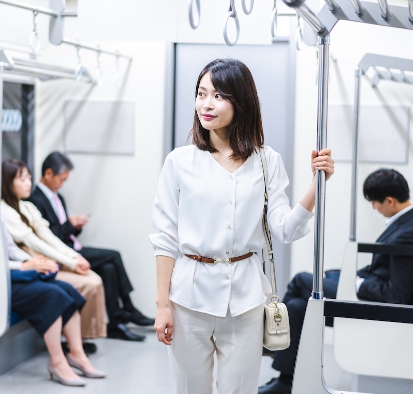 Japanese Etiquette Guide for Tourists: Do's & Dont's